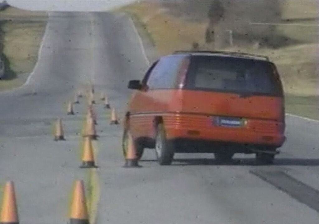 » 1991 Minivan Comparison Test Drive