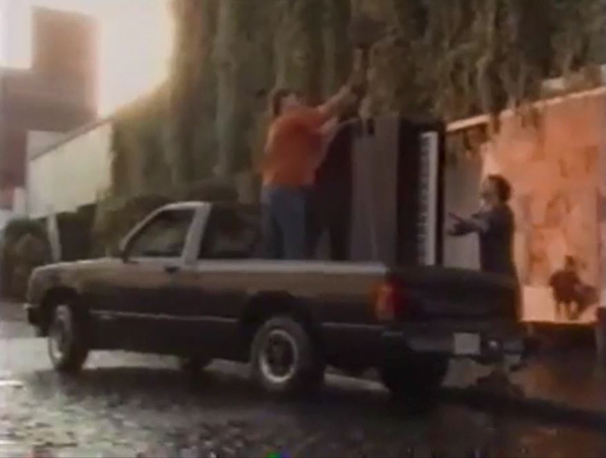 » 1992 Chevrolet S10 Pickup Commercial