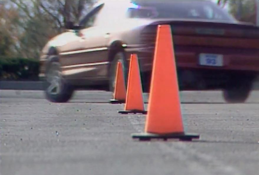 » 1993 Chrysler Intrepid Test Drive