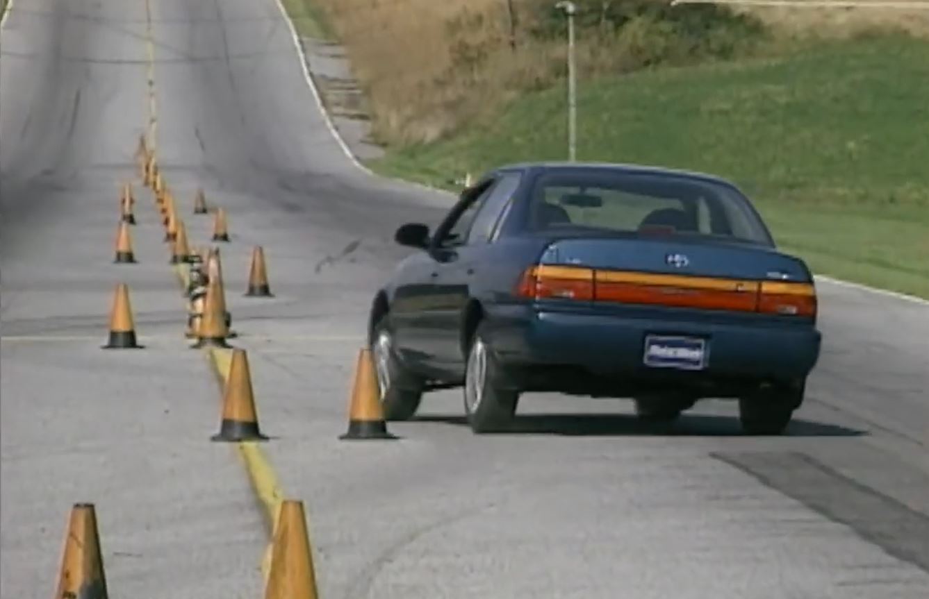 » 1993 Toyota Corolla/Geo Prizm Test Drive