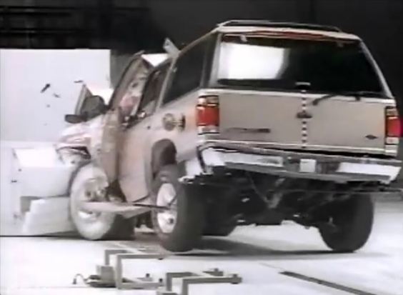 » 1996-IIHS-SUV-Offset-Crashtest
